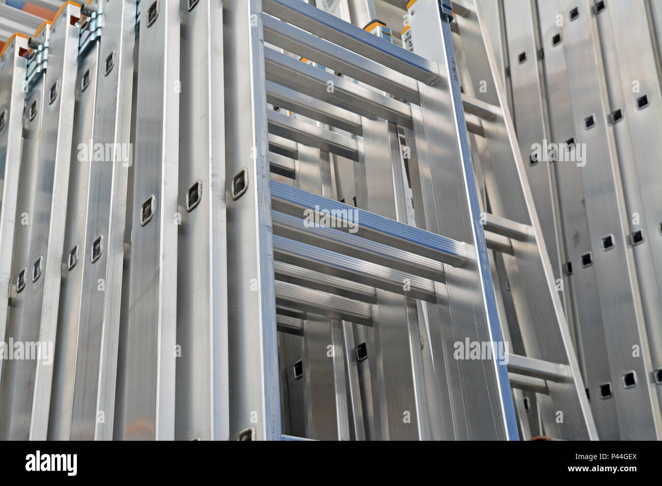 Aluminium ladders hi-res stock photography and images - Alamy