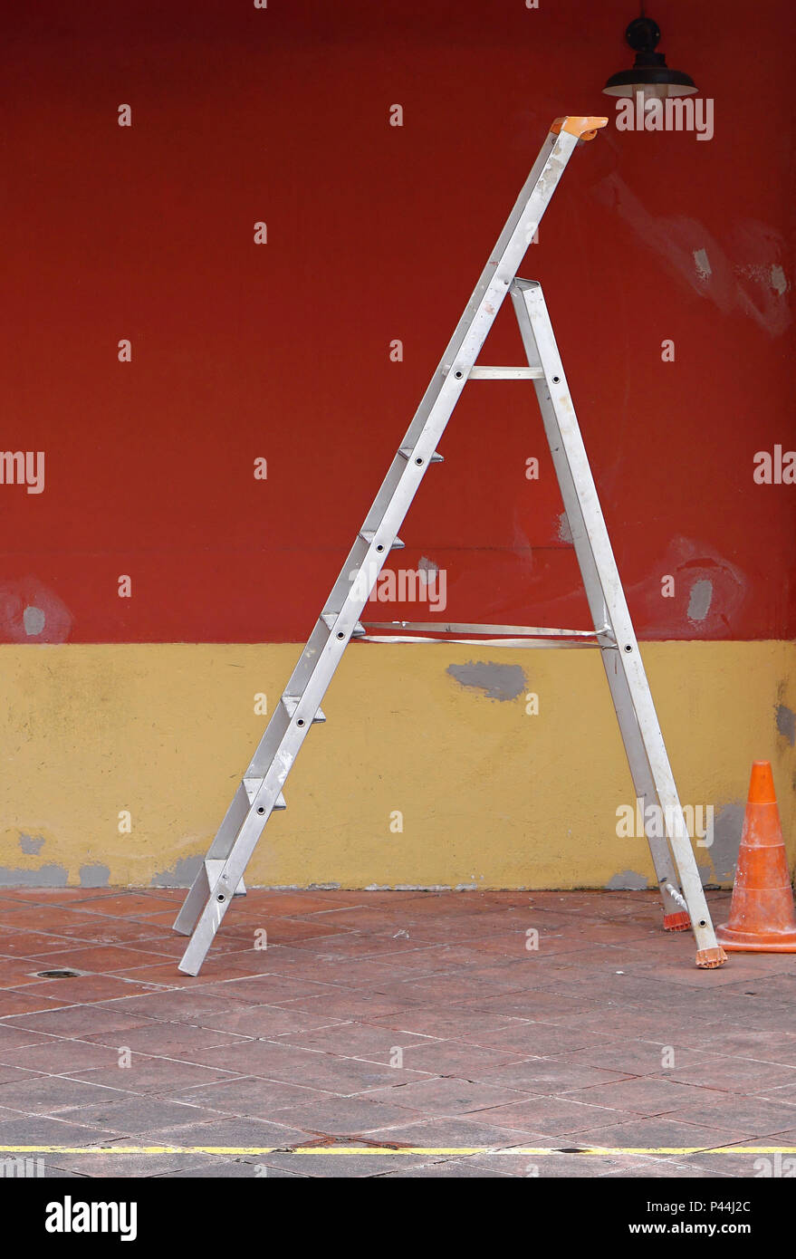 Self supporting ladder hi-res stock photography and images - Alamy