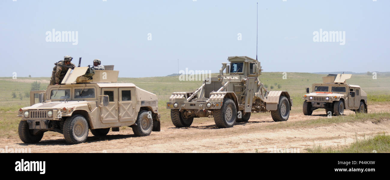 The 321st Engineer Company, U.S. Army Reserve, based out of Houston ...