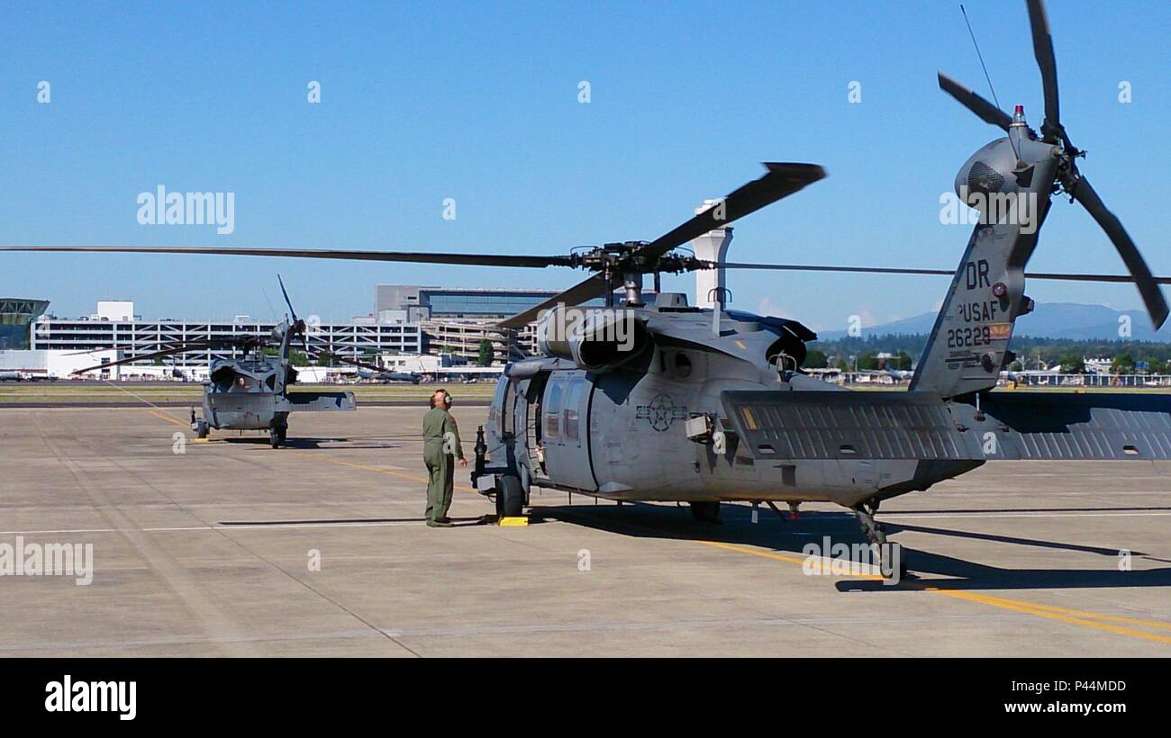 U.S. Air Force Reserve Master Sgt. Ernesto Perez, a 943rd Maintenance ...