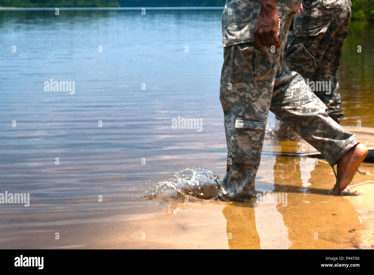 Tactical water purification system twps hi-res stock photography and ...