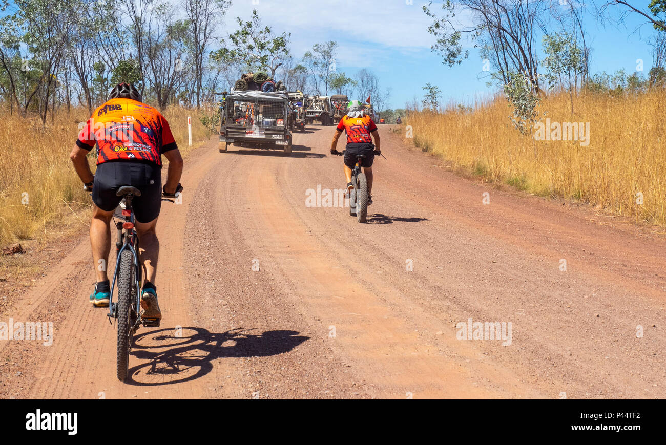 Traveling in convoy hi-res stock photography and images - Alamy