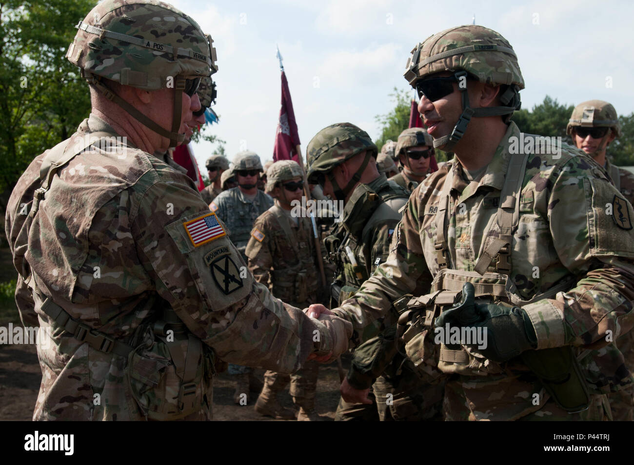 Col. William Stubbs, 30th Medical Brigade Commander, recognizes Ltc ...