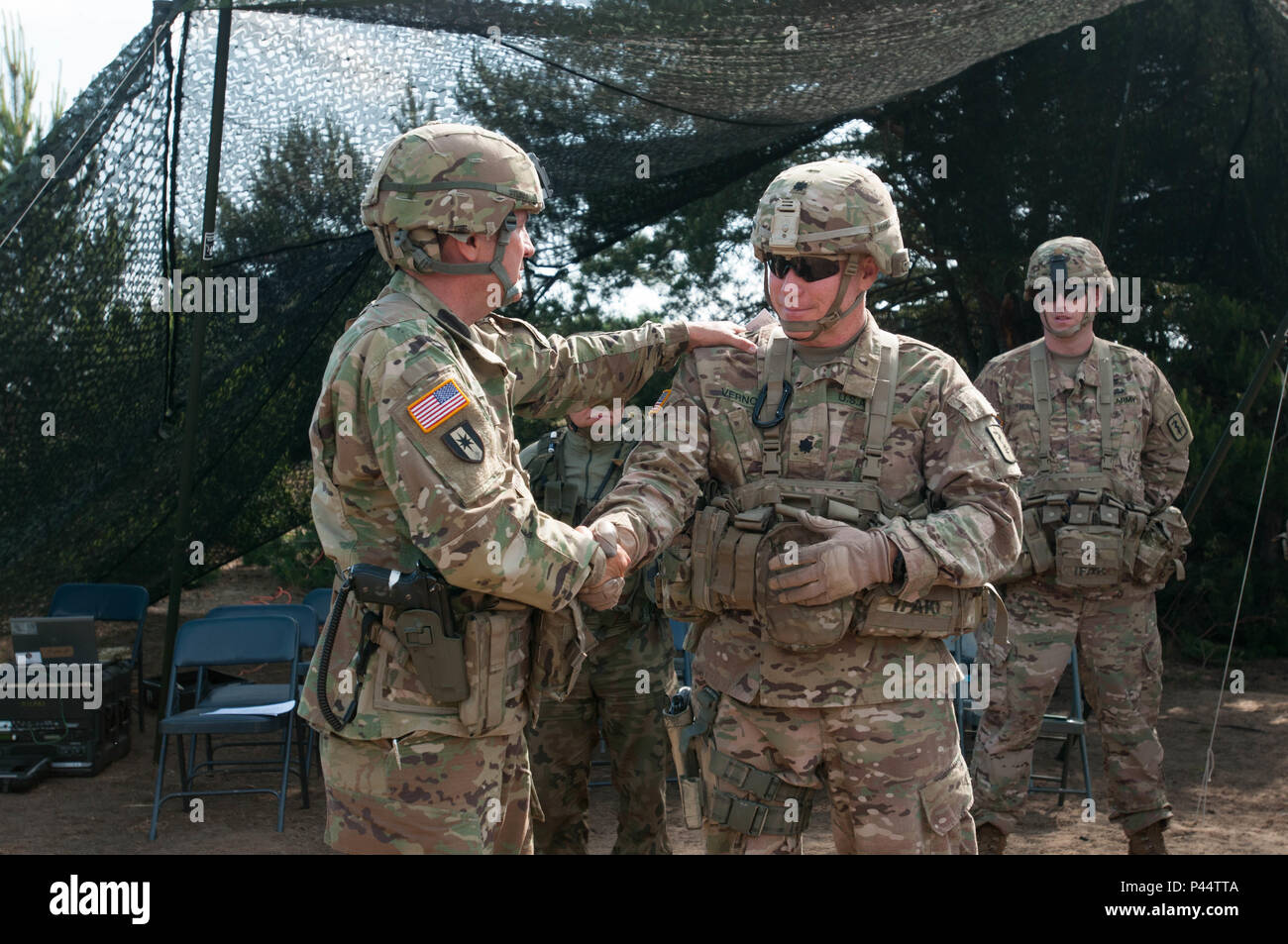 Col. William Stubbs, 30th Medical Brigade Commander, recognizes Ltc ...