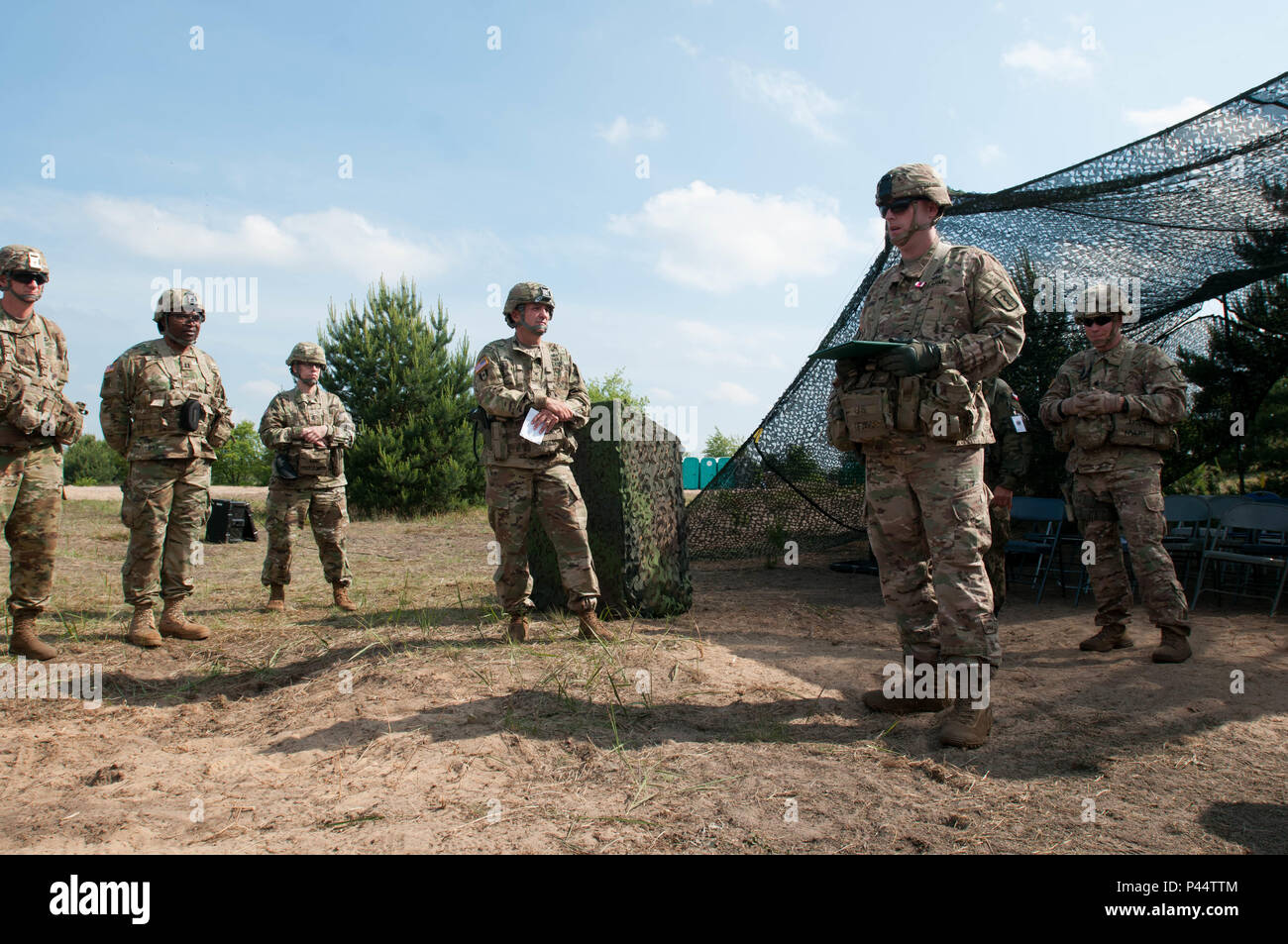 Col. William Stubbs, 30th Medical Brigade Commander, recognizes Ltc ...