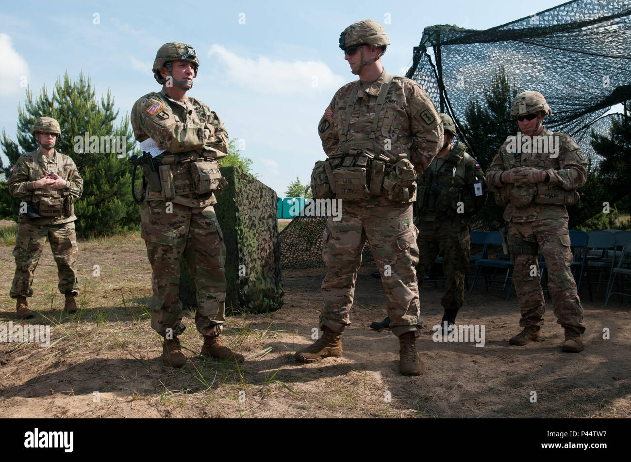Col. William Stubbs, 30th Medical Brigade Commander, recognizes Ltc ...