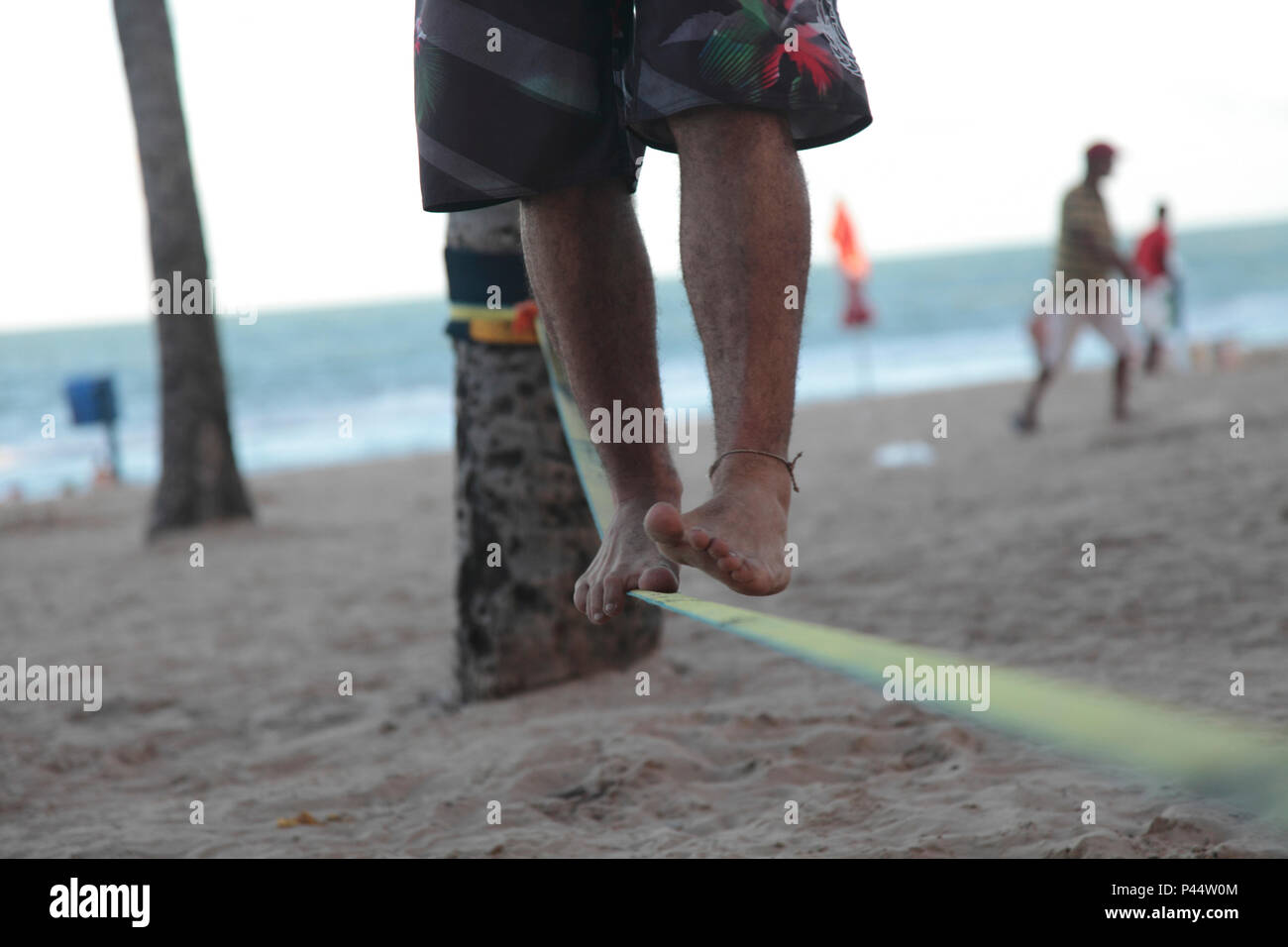Slackline, Recife/PE, Brasil 29/06/2013Foto: Carlos Ezequiel Vannoni ...