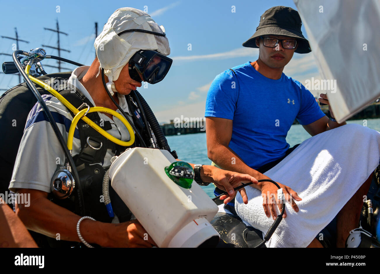 An pqs 2a hi-res stock photography and images - Alamy