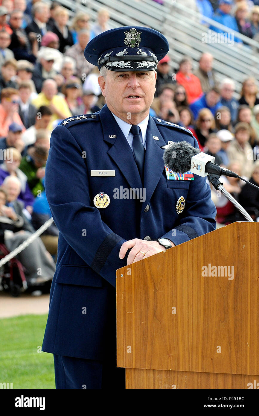 General mark welsh hi-res stock photography and images - Alamy