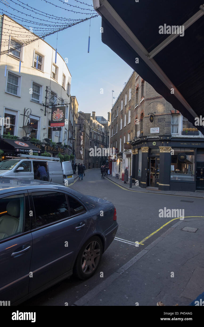 Mayfair alley hi-res stock photography and images - Alamy