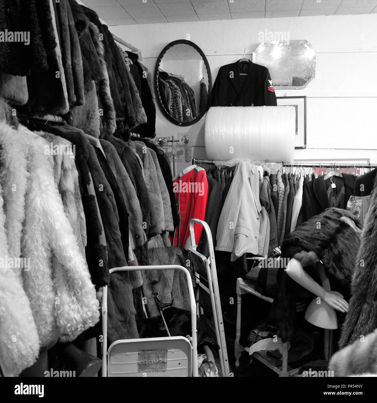 antique and junk shop Stock Photo - Alamy