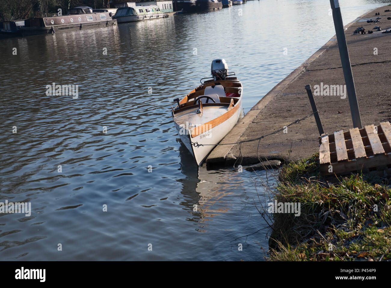 molesey lock and tow path Stock Photo - Alamy