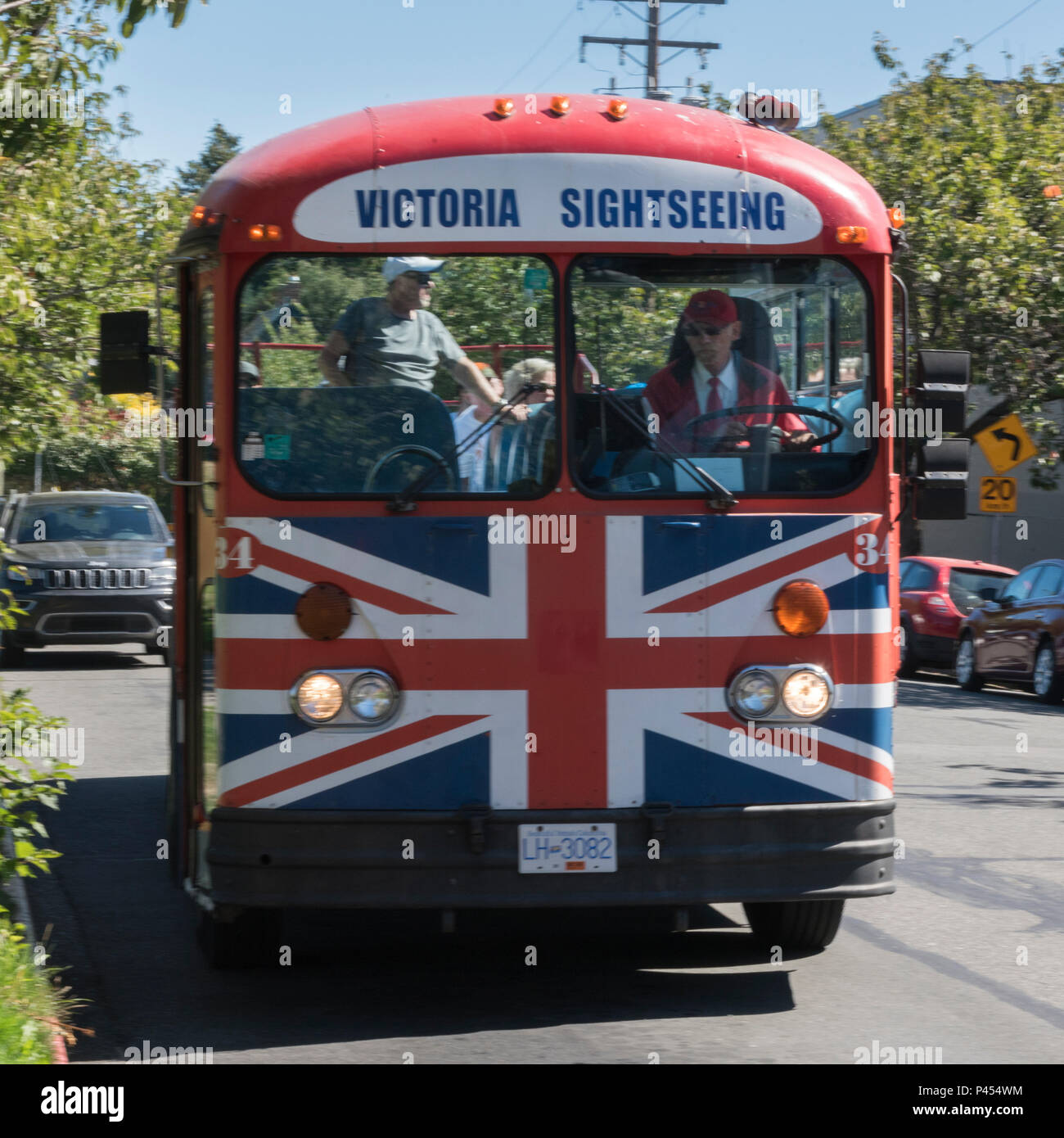 Vancouver sightseeing bus hi-res stock photography and images - Alamy