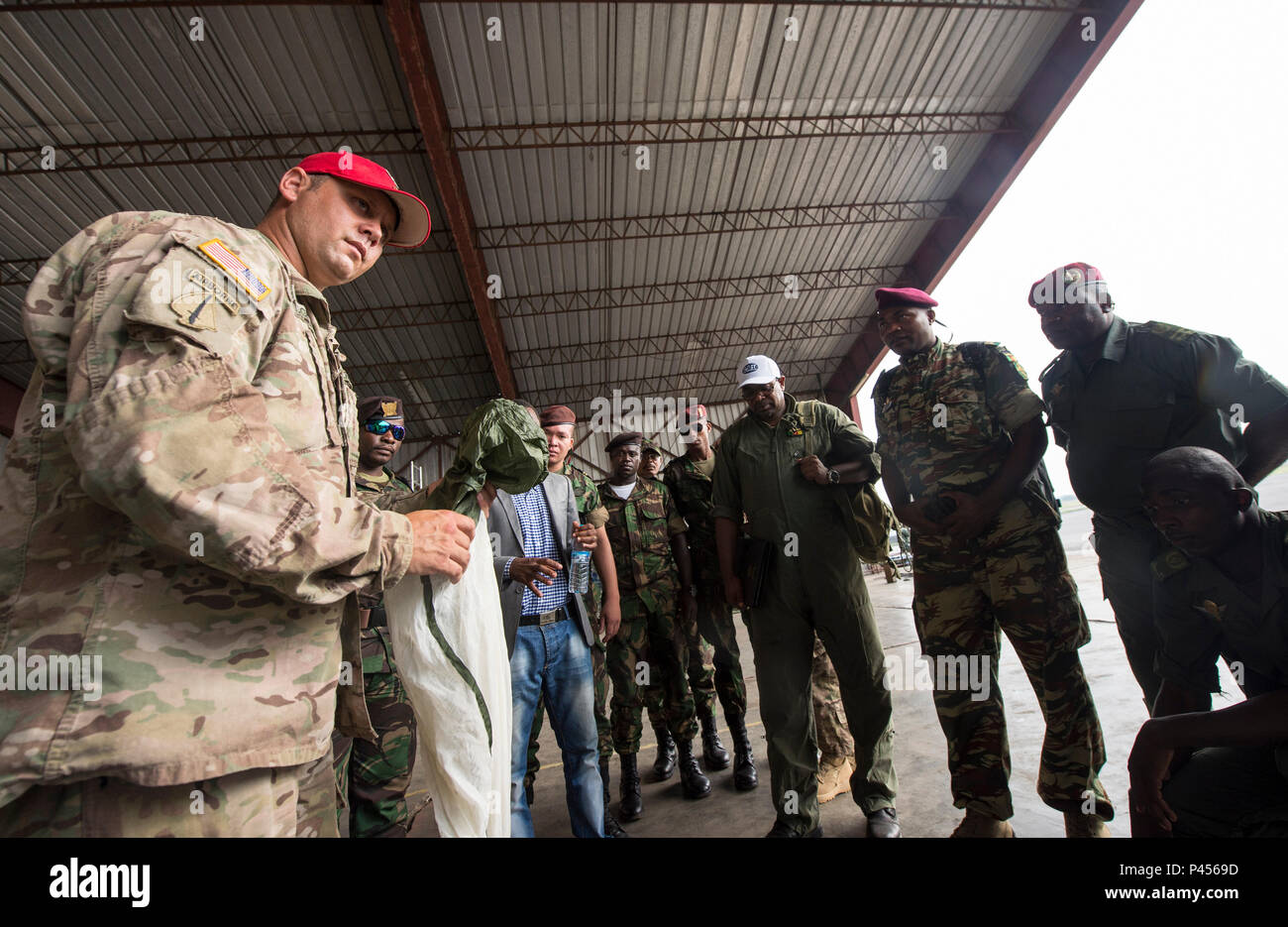 Ssg brian hi-res stock photography and images - Alamy