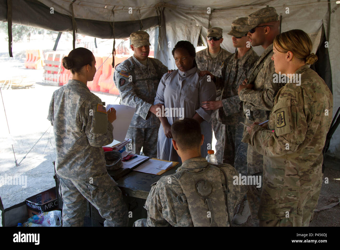 367th military police company hi-res stock photography and images - Alamy