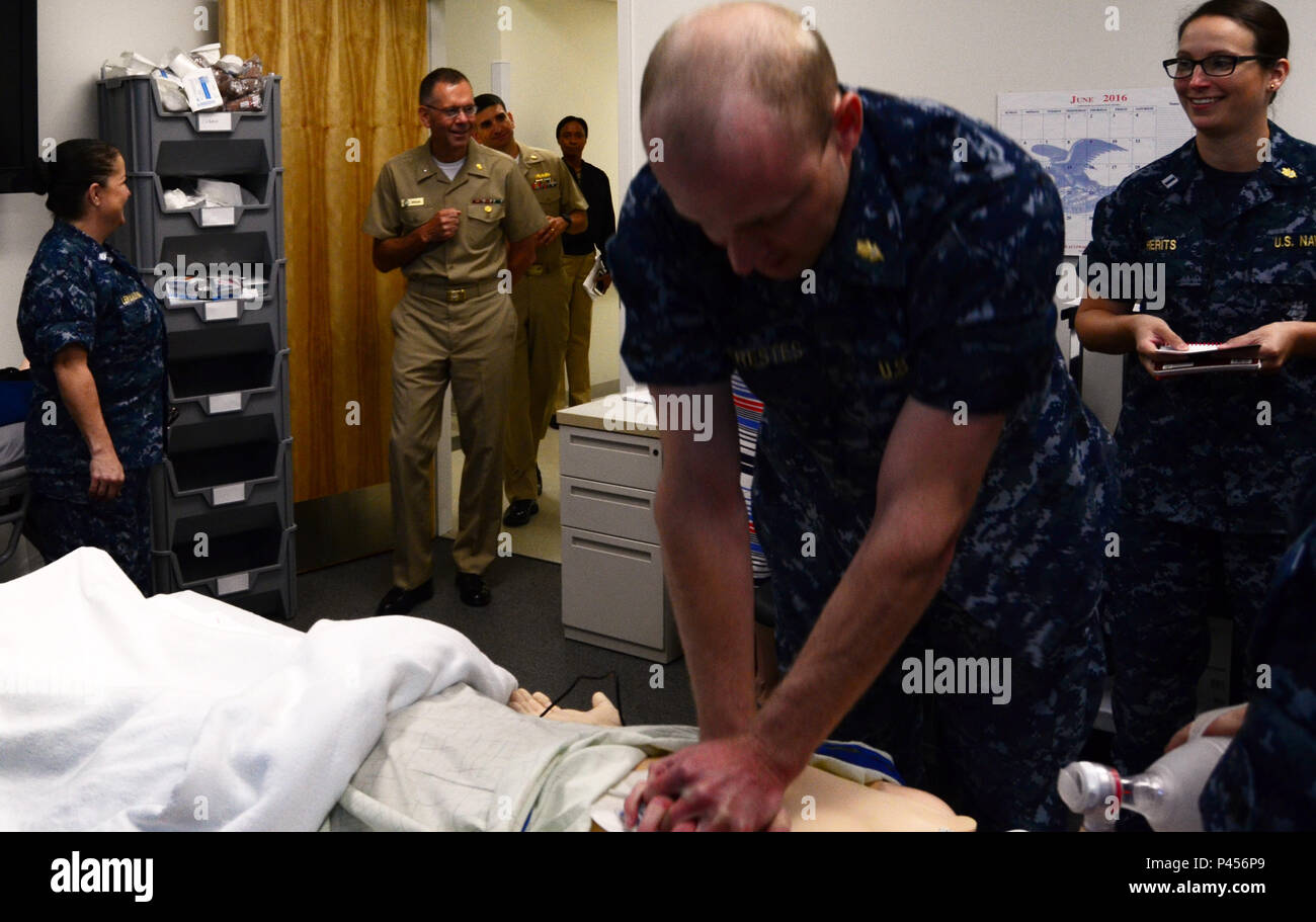 Manikin simulation hi-res stock photography and images - Alamy