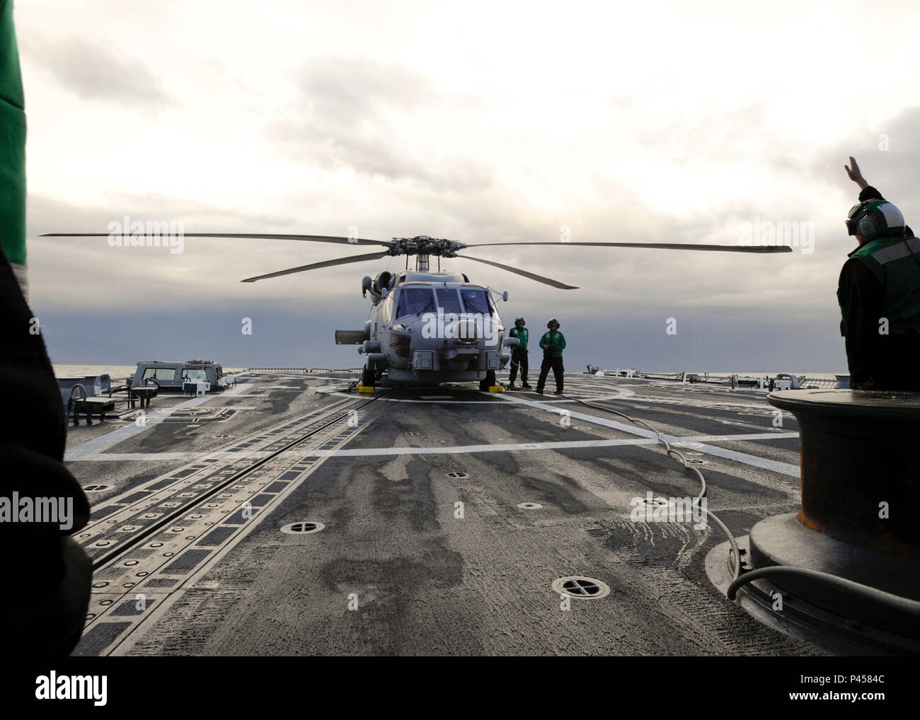 PACIFIC OCEAN (June 13, 2016) - Sailors assigned to Helicopter Maritime ...