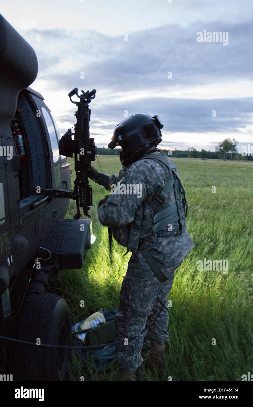 An air crew with A Company, 2-147th Assault Helicopter Battalion ...