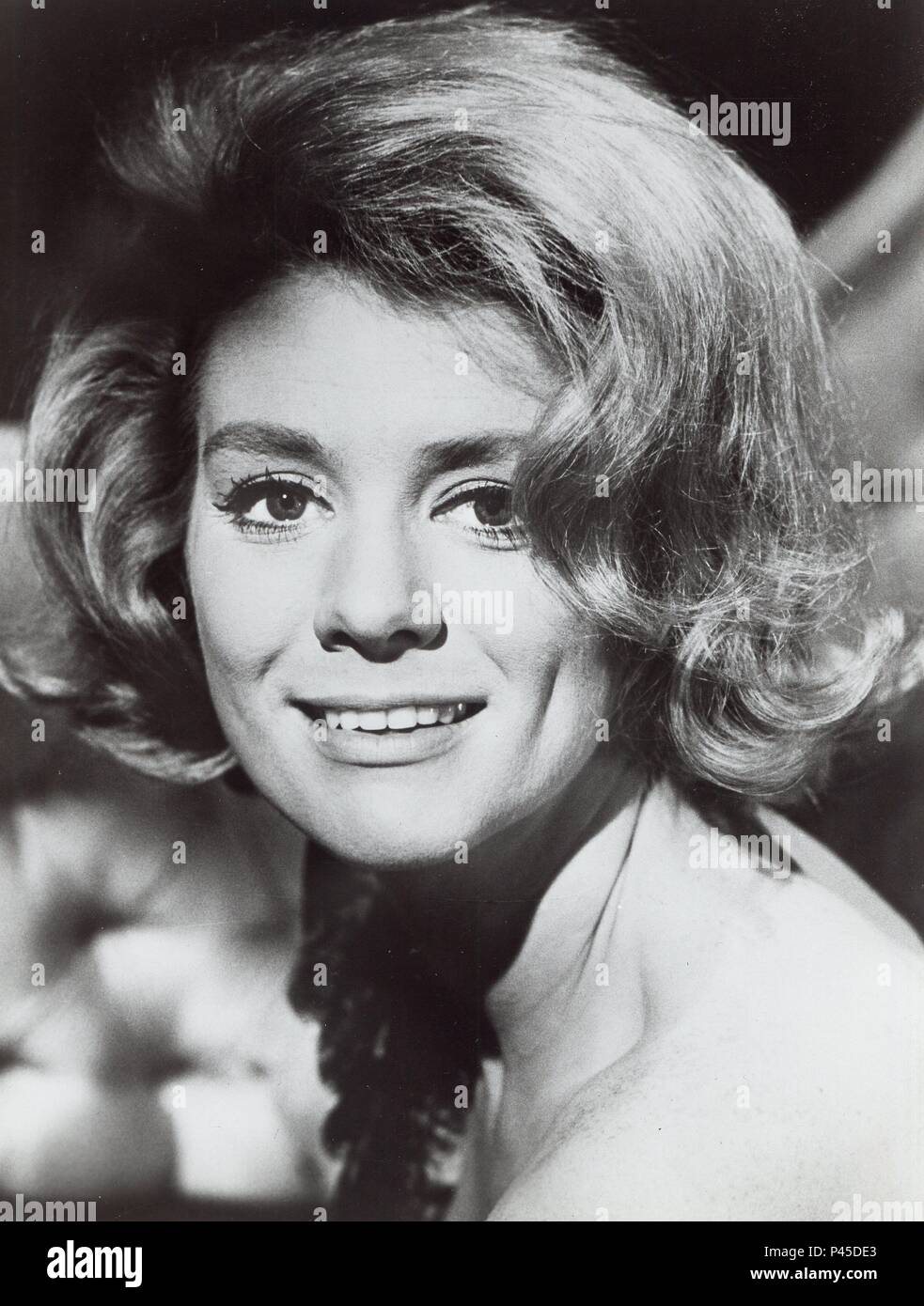 Original Film Title: THE FARMER'S DAUGHTER. English Title: THE FARMER'S ...