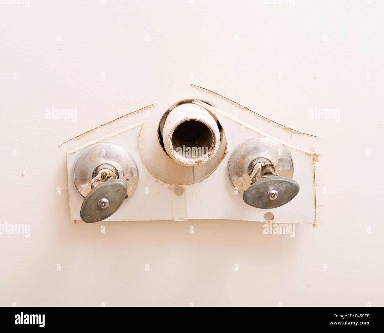 Cold shower knob hi-res stock photography and images - Alamy