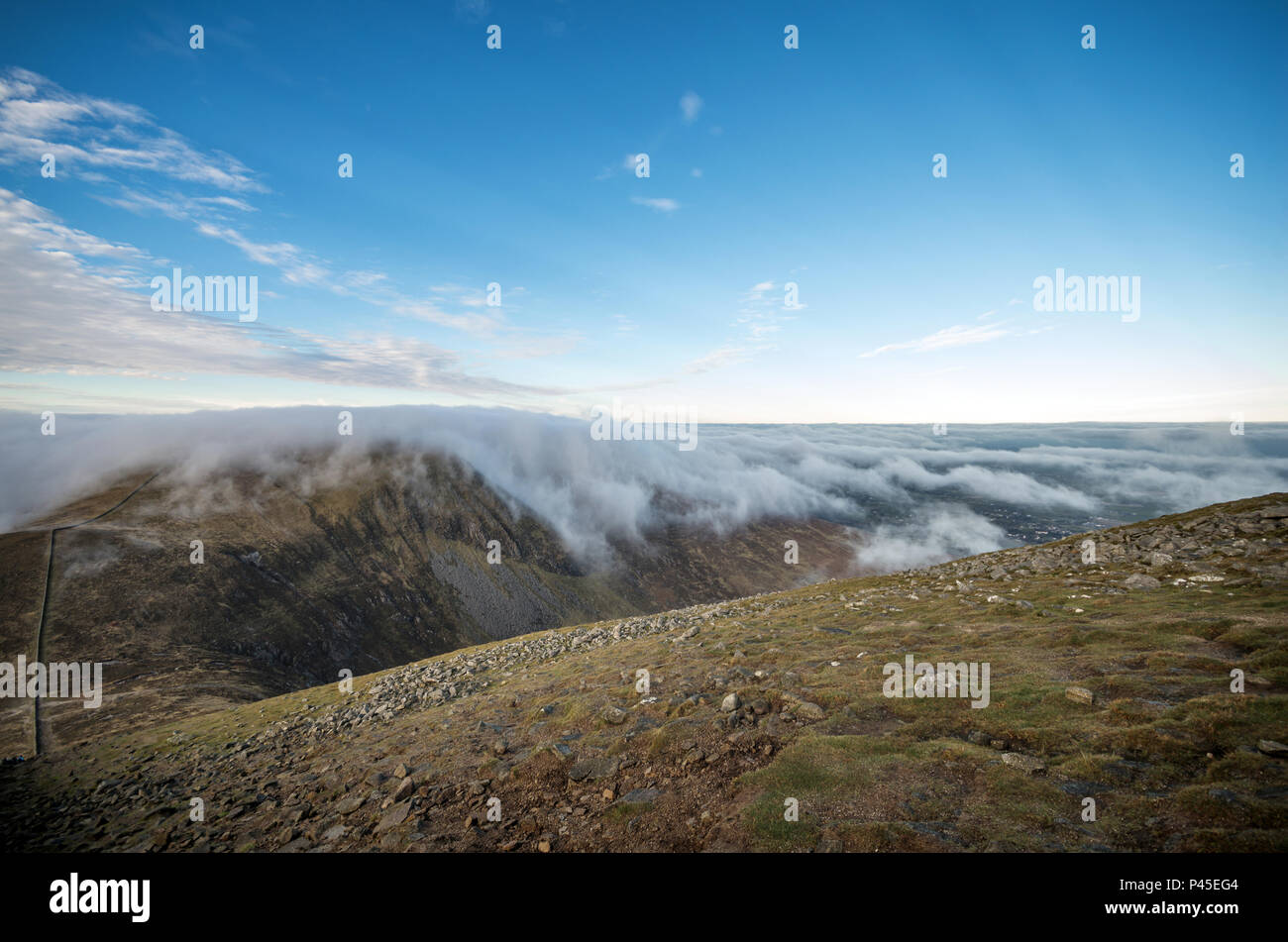 Low lying clouds hi-res stock photography and images - Alamy