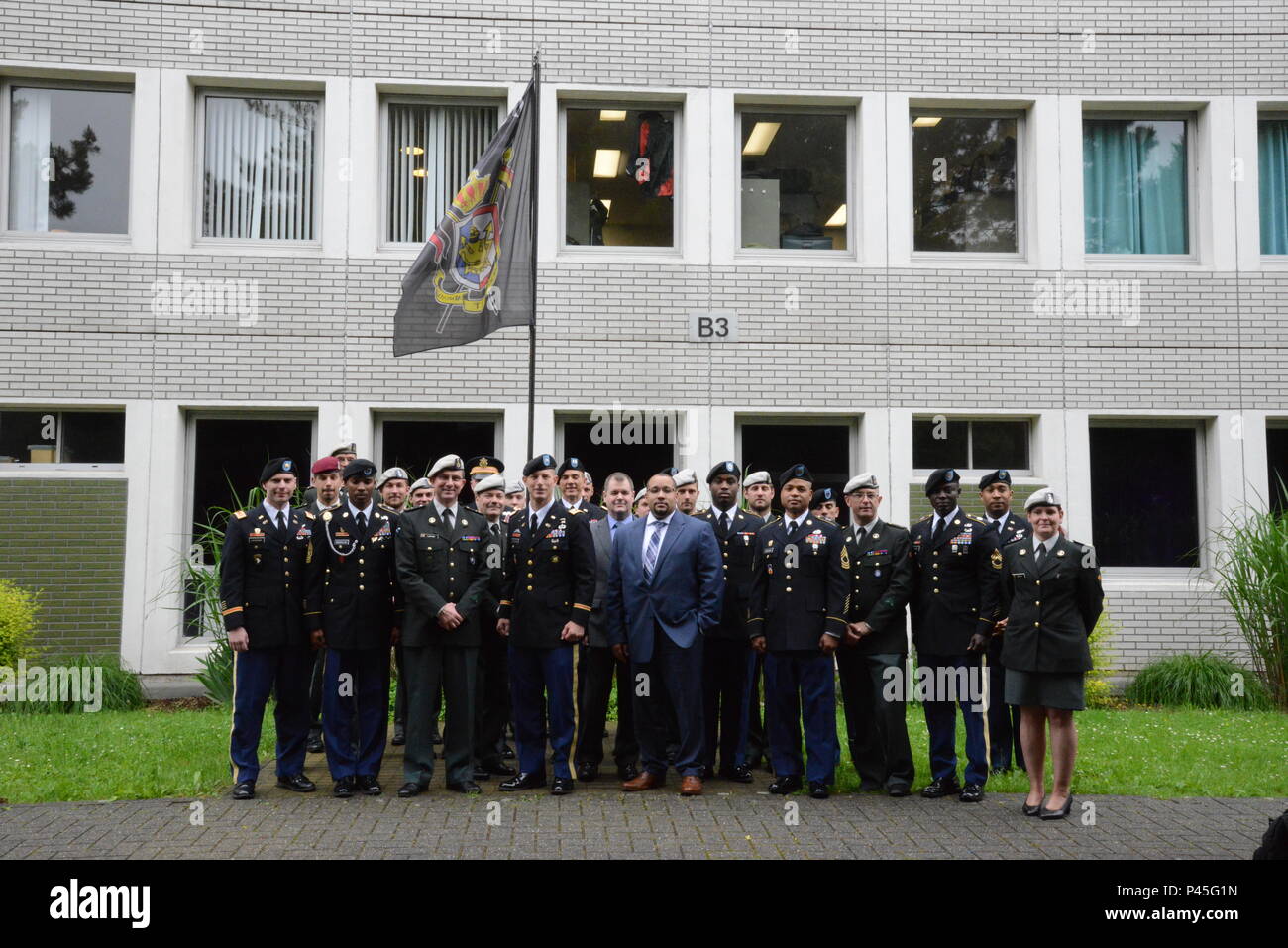 Group photo of members of 39th Signal Battalion and 6th CIS ...