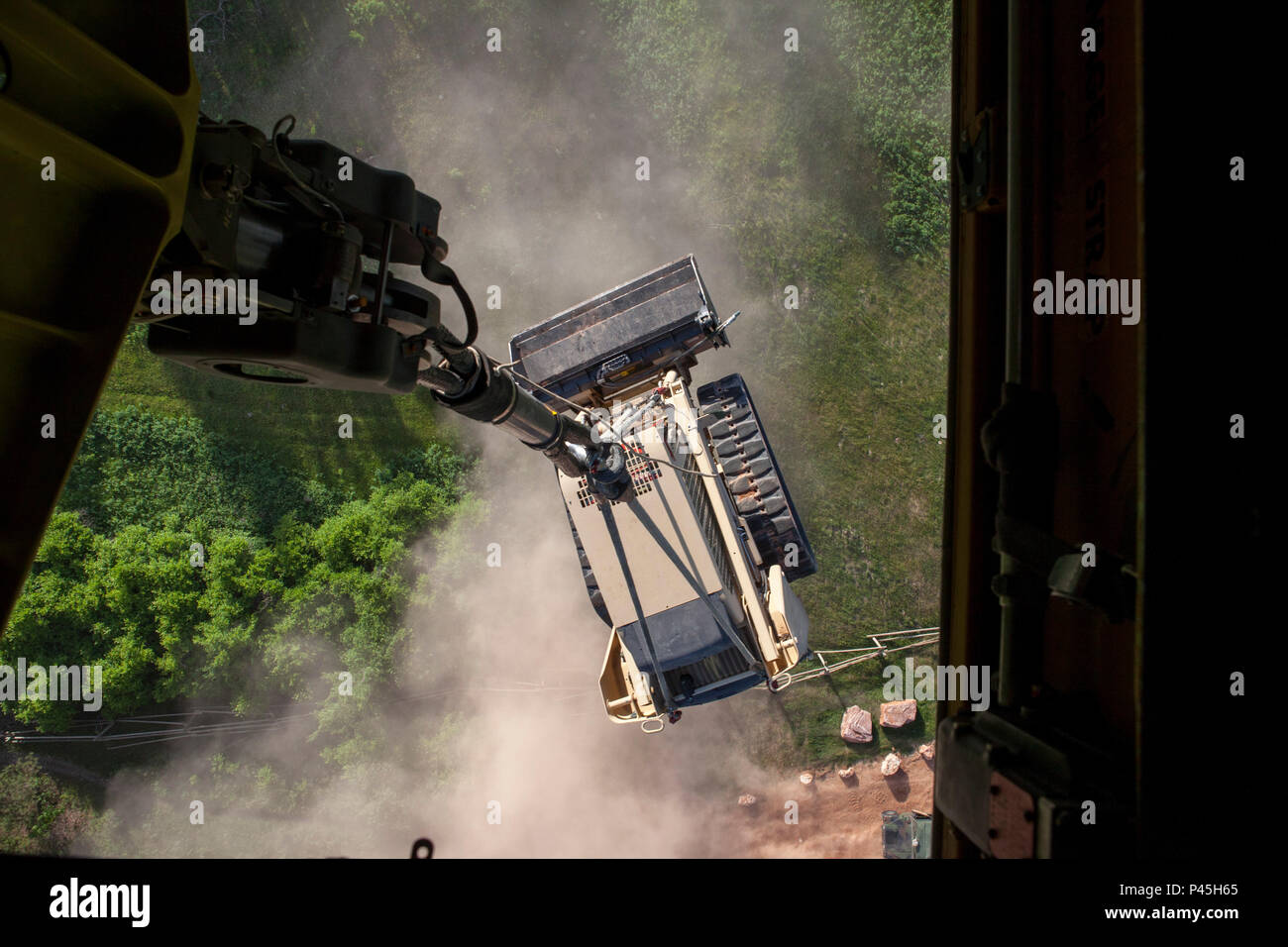 Republic of Singapore Air Force airmen perform sling load operations at ...