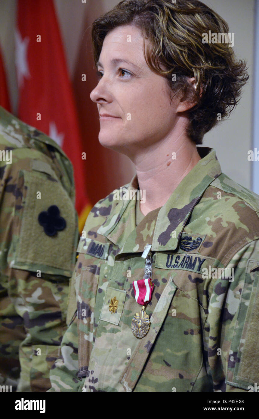 Maj. Kelly Mau, outgoing 88th Regional Support Command Headquarters ...