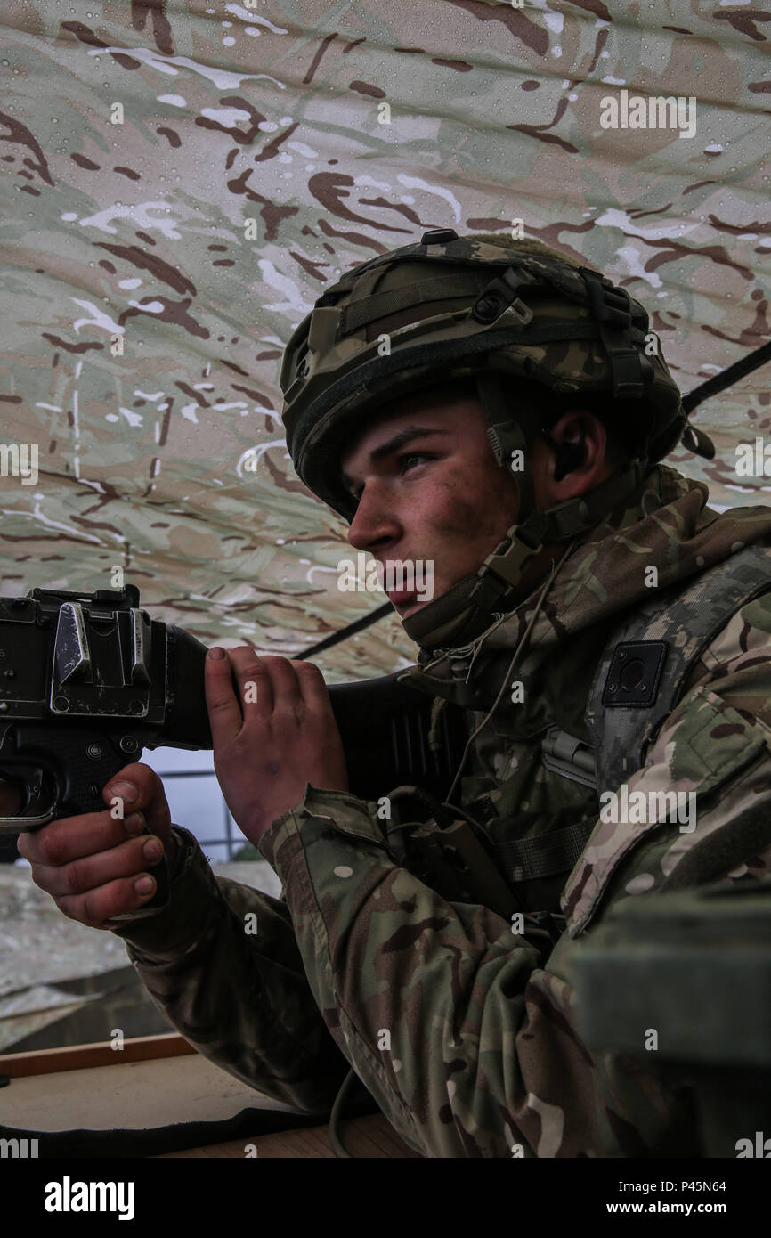 British Army Pvt. Callum Barton of Alpha Company, 3rd Battalion ...