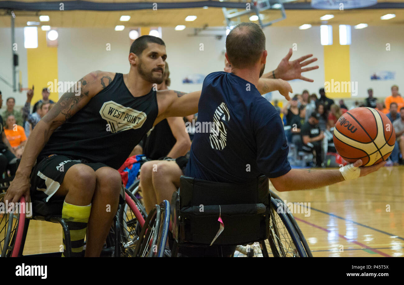 U.S. Army Spc. Dustin Barr, of Jamesville, North Carolina, competes in ...