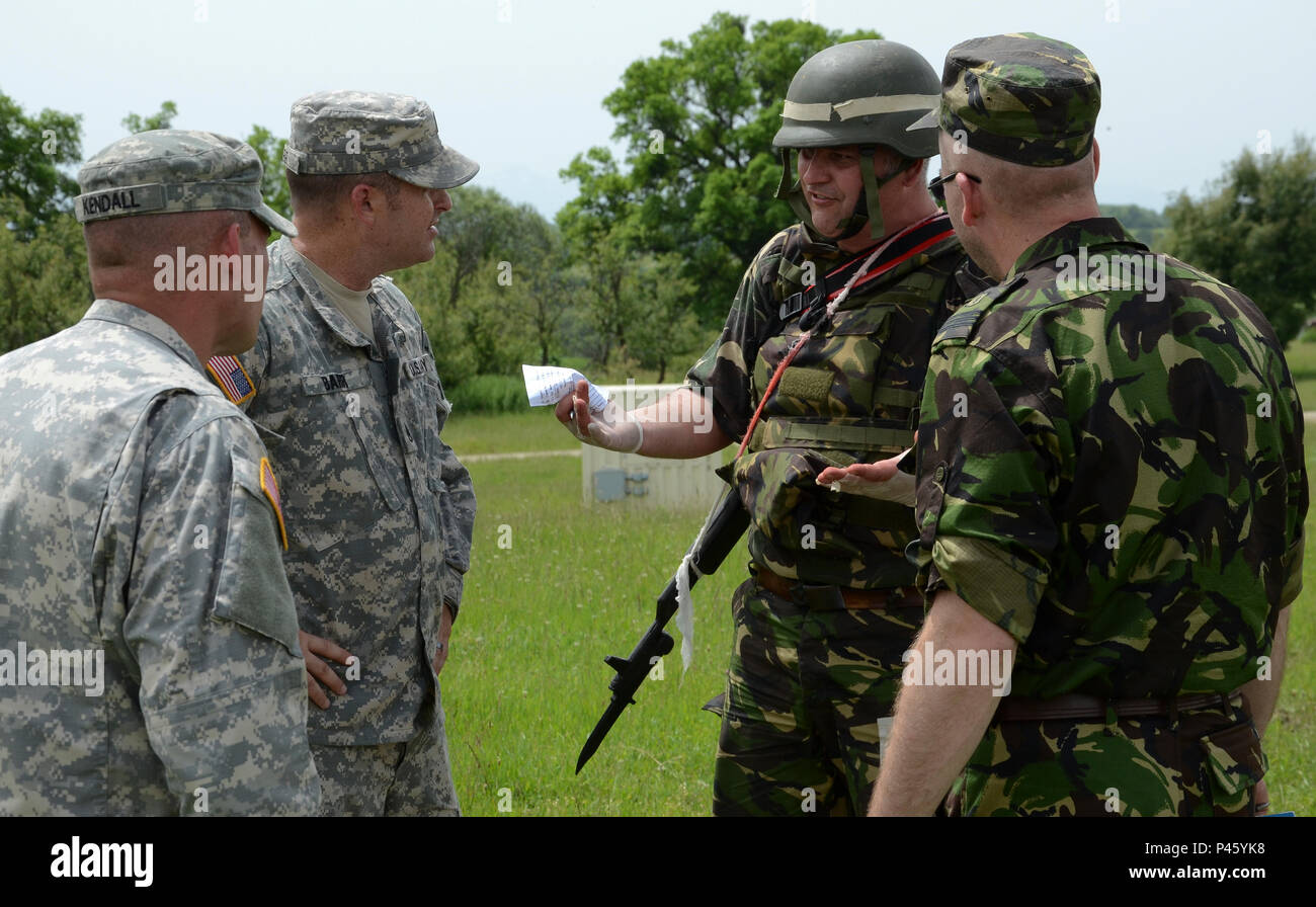 1165th military police company hi-res stock photography and images - Alamy