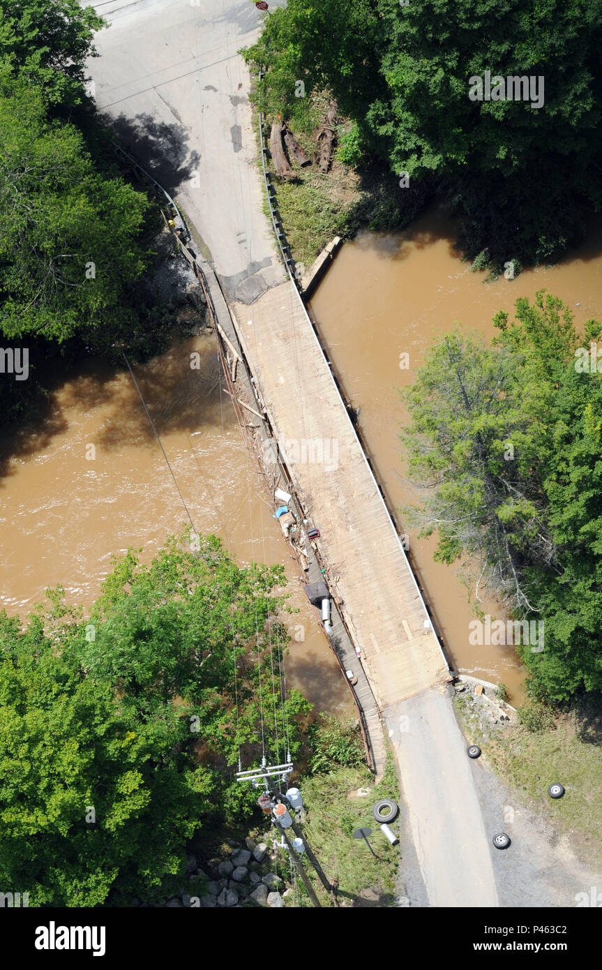 West Virginia Army National Guard Soldiers fly over the Greenbrier ...