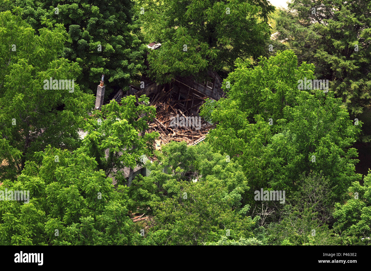 West Virginia Army National Guard Soldiers fly over the Greenbrier ...