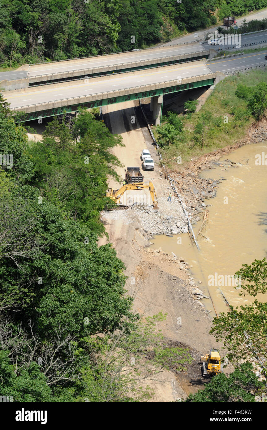 West Virginia Army National Guard Soldiers fly over the Greenbrier ...