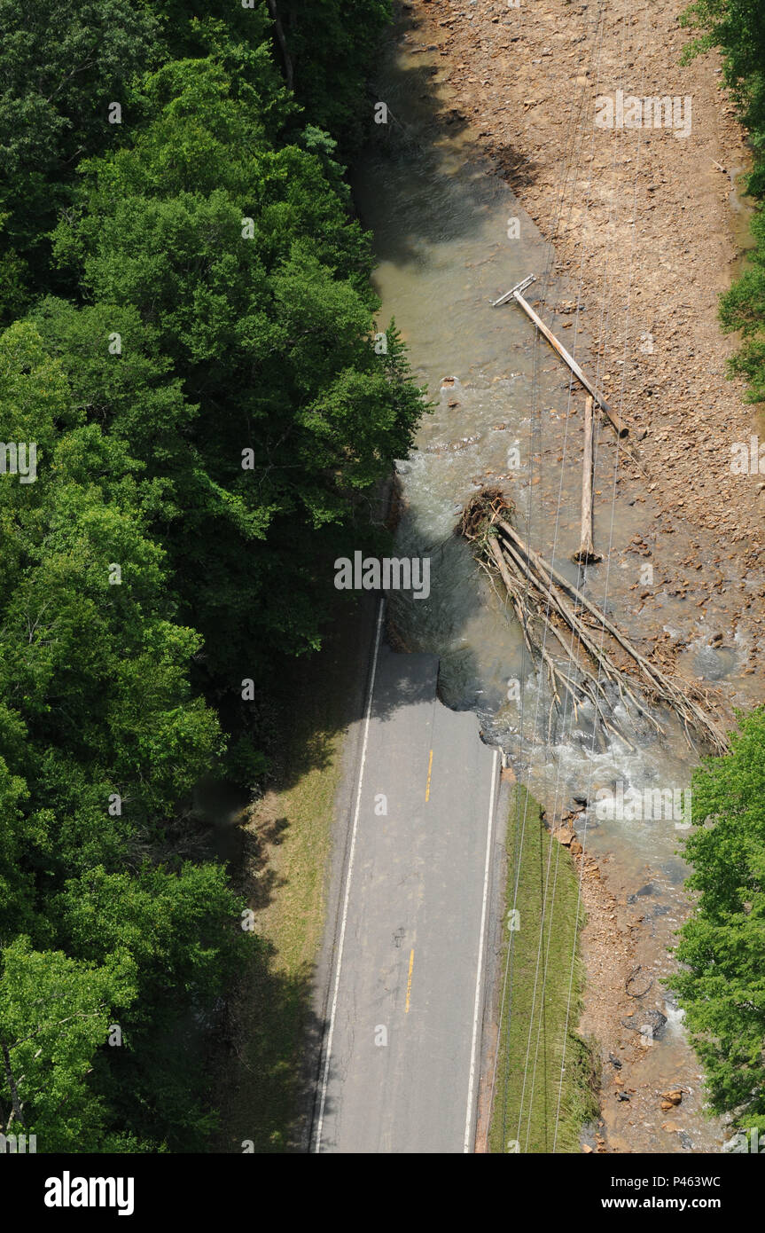 West Virginia Army National Guard Soldiers fly over the Greenbrier ...