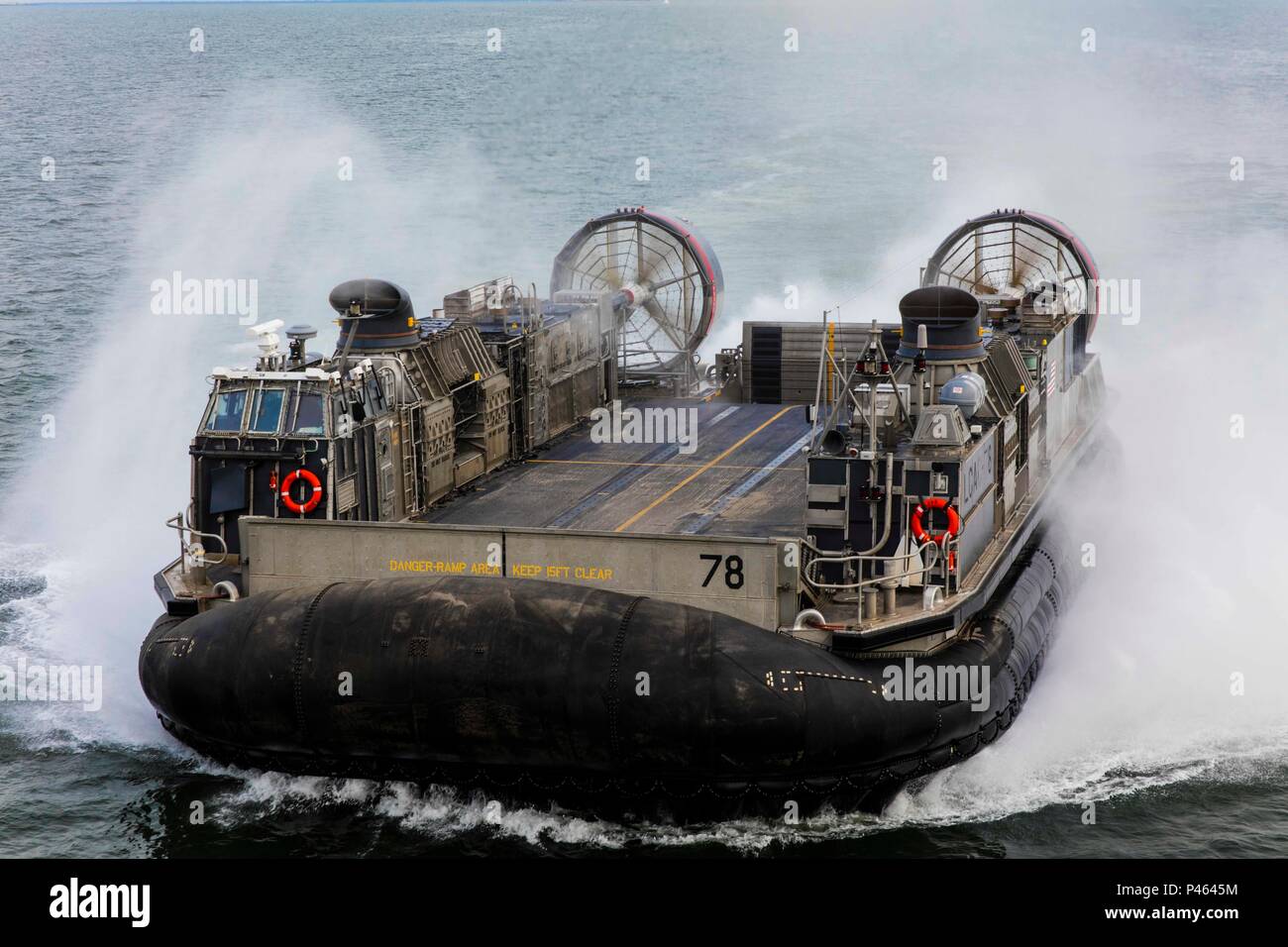 Amphibious Dock Loading Ship Stock Photos & Amphibious Dock Loading ...