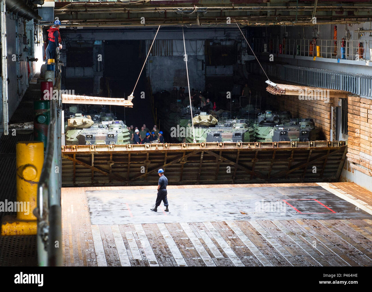 160628-N-TI017-174 ATLANTIC OCEAN (June 28, 2016) Sailors raise the ...