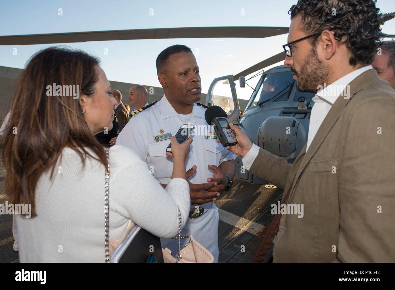 Interview by italian media hi-res stock photography and images - Alamy