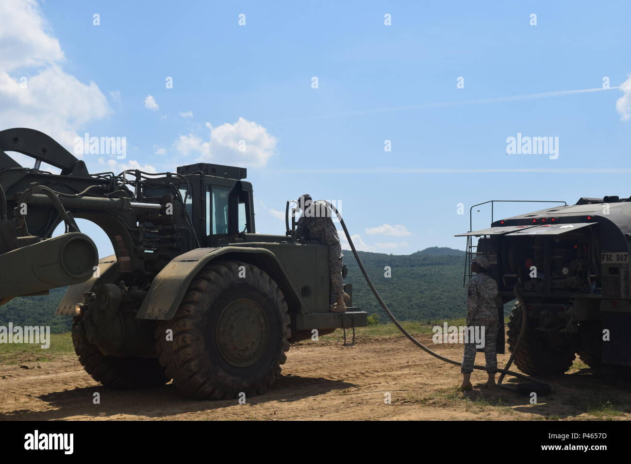 Soldiers with the Forward Support Company, 223rd Engineer Battalion ...
