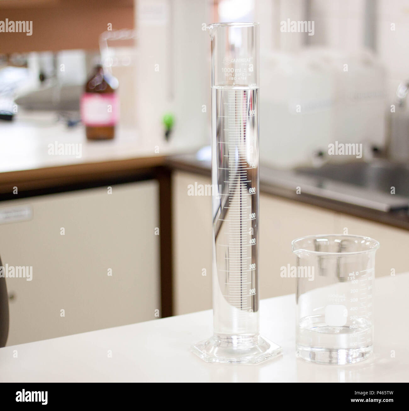 Bancada de laboratorio hi-res stock photography and images - Alamy