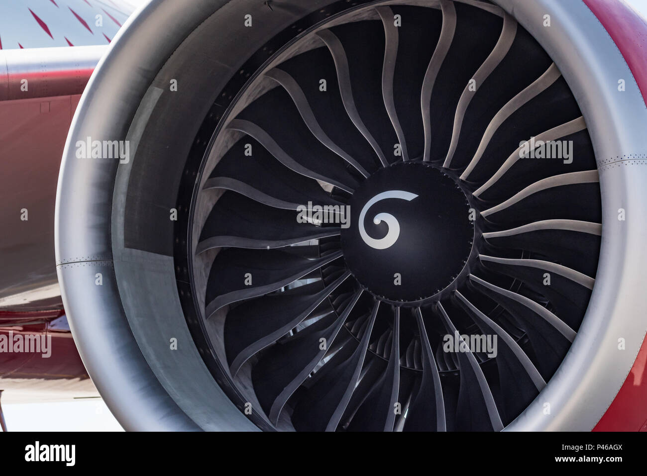 Aeroplane boeing 777 sunset hi-res stock photography and images - Alamy