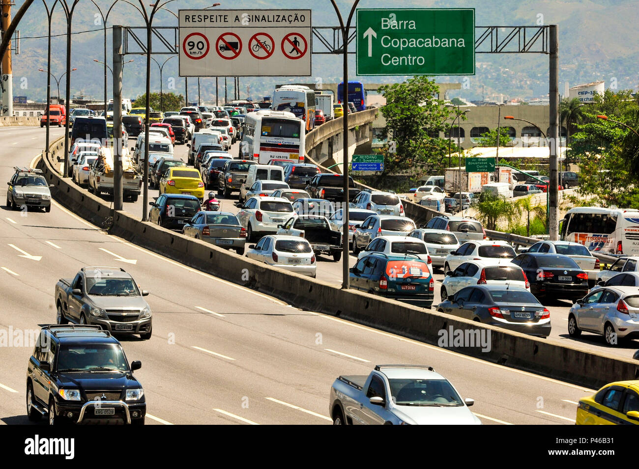 Linha vermelha hi-res stock photography and images - Alamy