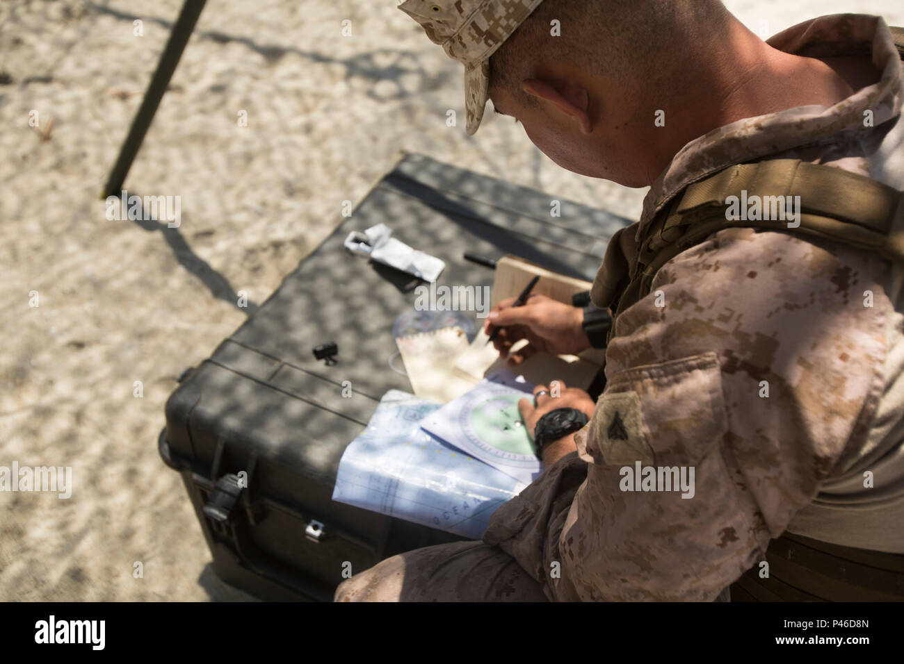 Marines with Headquarters and Service Company, 3D Assault Amphibian ...