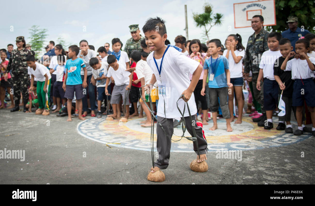 Filipino games hi-res stock photography and images - Alamy