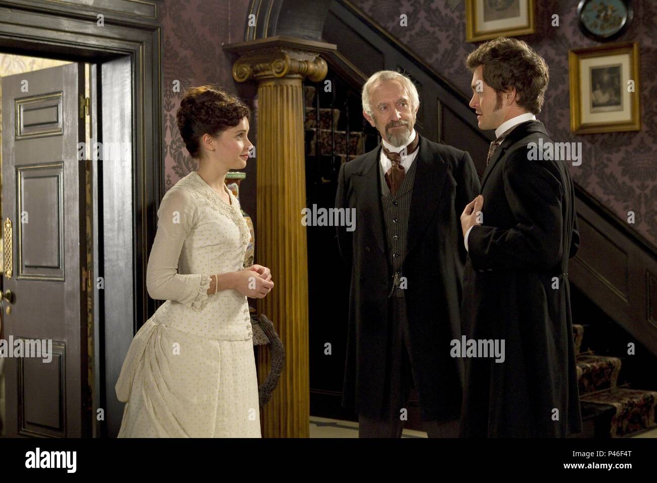 Tanya wexler jonathan pryce hi-res stock photography and images - Alamy