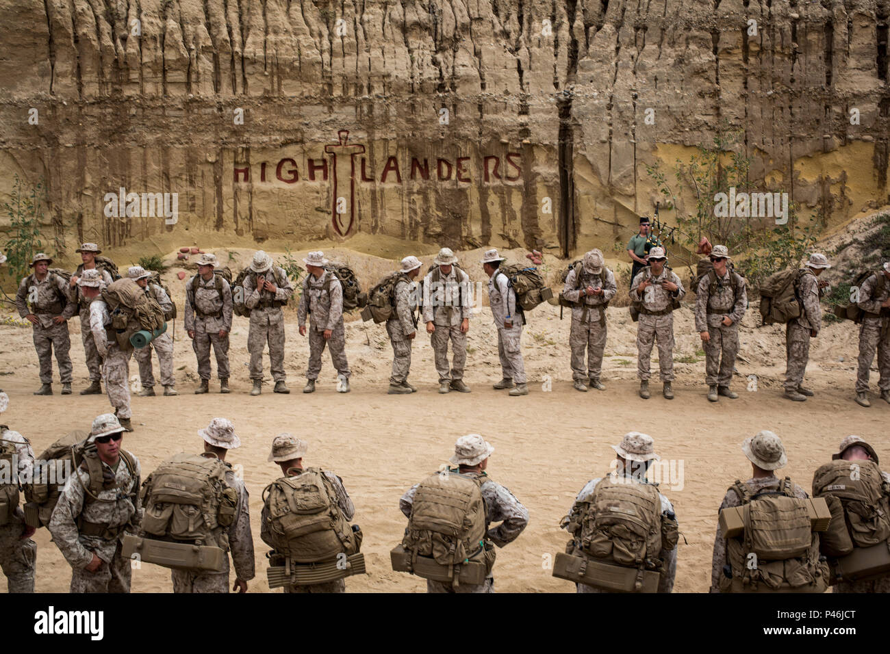 U.S. Marines with 1st Light Armored Reconnaissance Battalion arrive at ...