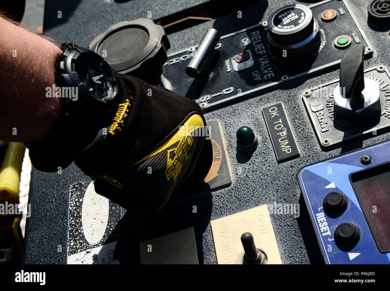 Hand pump fire engine hi-res stock photography and images - Alamy