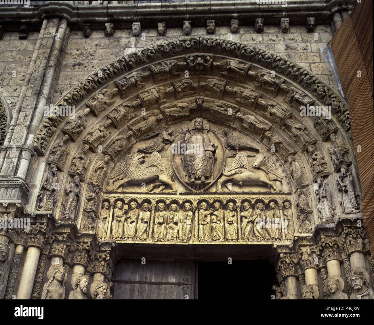 Catedral chartres hi-res stock photography and images - Alamy