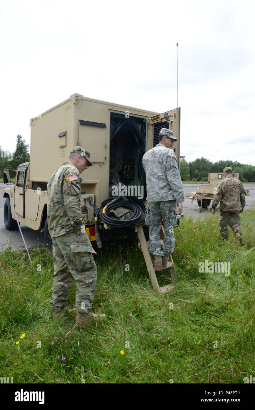 The 39th Signal Battalion and 44th Expeditionary Signal Tactical Battalion (based on Grafenwoehr ...