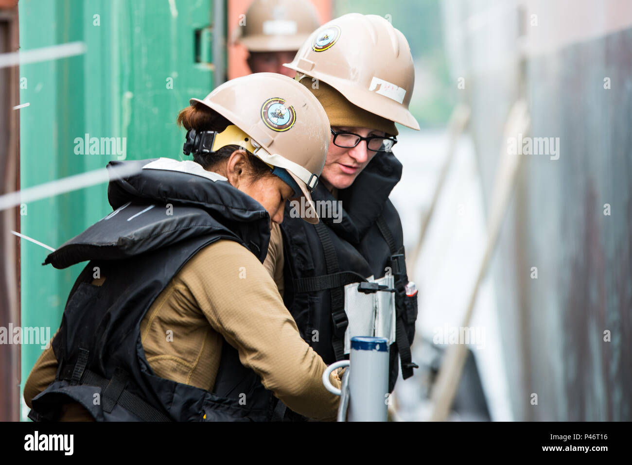 INDIAN ISLAND, Wash. (June 7, 2016) - Sailors, attached to Amphibious ...